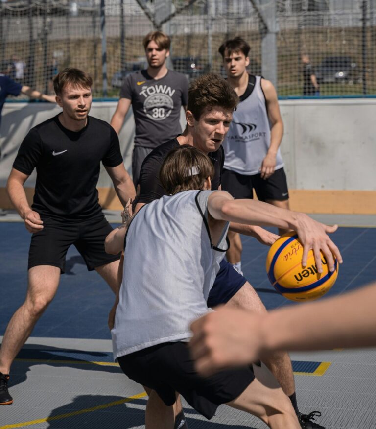 Summer Sports Injuries: Ankles, Knees & Shoulders | Pivotal Motion ...